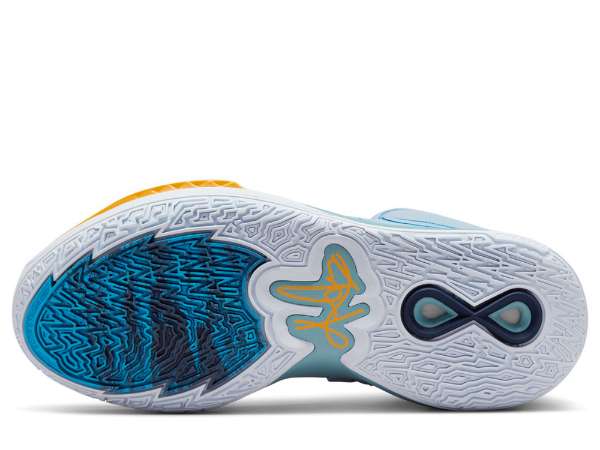 NIKE KYRIE 8 EP (KYRIE INFINITY EP) “Future Past” 』3月25日 NIKE KYRIE 8 EP (KYRIE INFINITY EP) “Future Past” 』3月25日